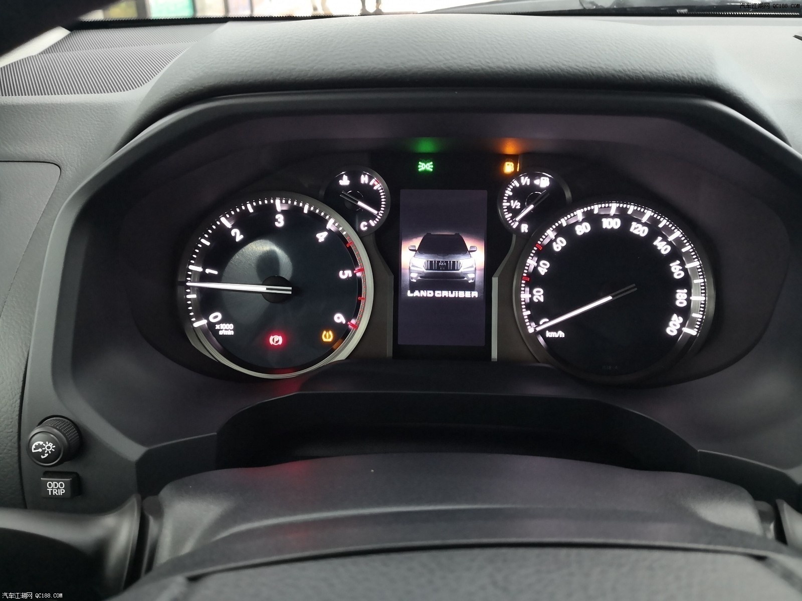 19款霸道2800 2.8T柴油版现车实拍解析_汽车江湖