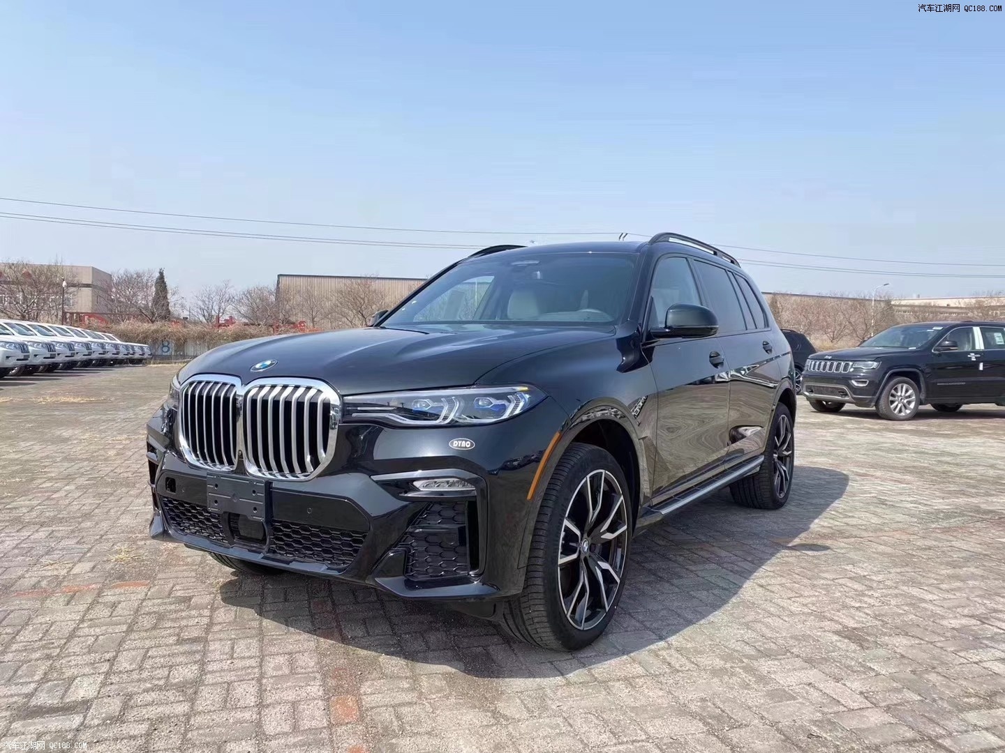 全新2020款宝马X7M运动版双拼色现车足_汽车江湖